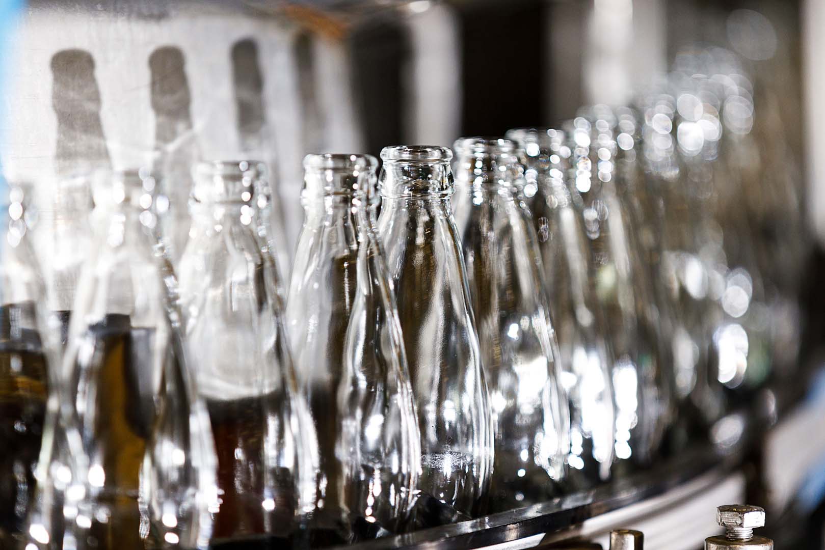 Derfor er glassflasken både en vinner og en taper